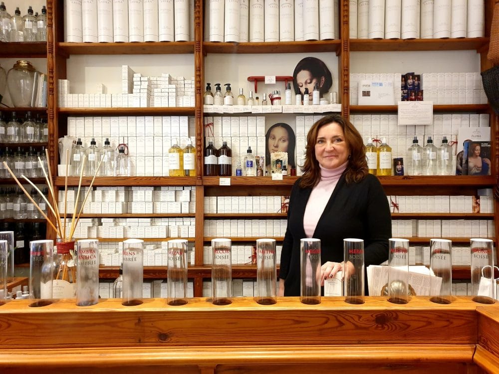 Laura Bosetti Tonatto: un viaggio nell’arte dei profumi - Sorelle su Marte